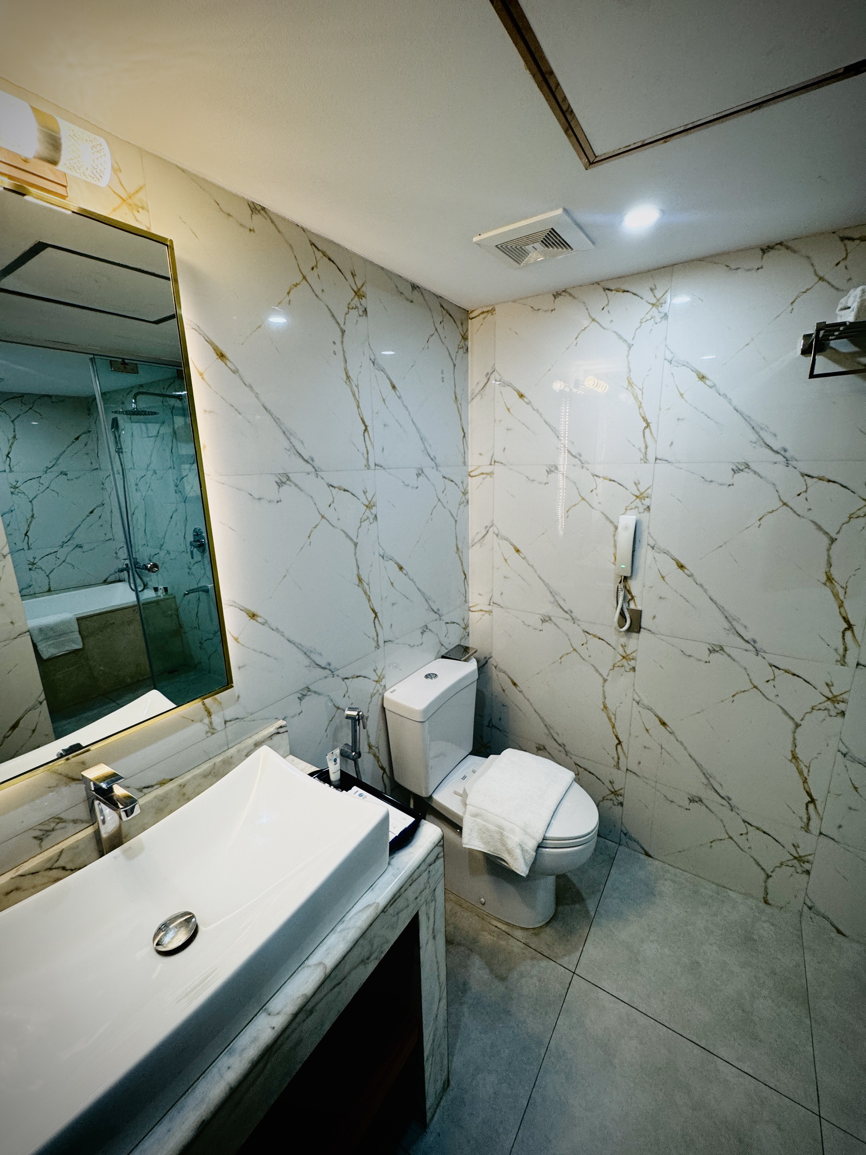 Unique Regency Hotel