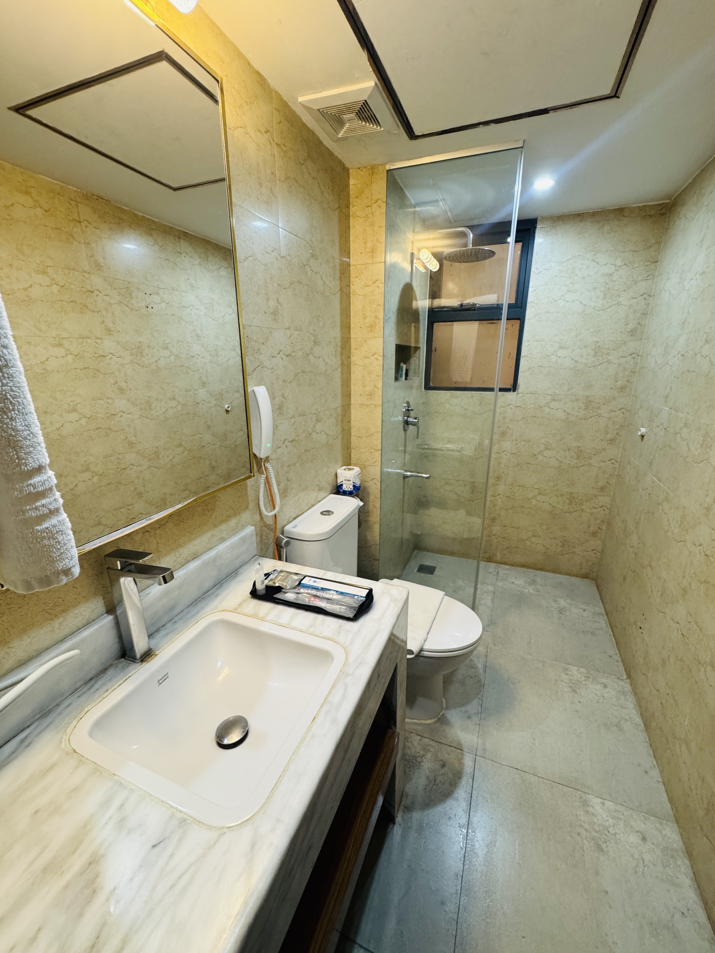 Unique Regency Hotel